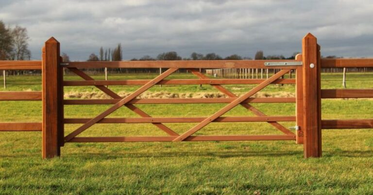 Wooden Gates - Nortons Fencing